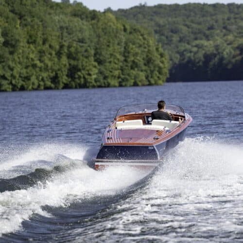 BUILDING AN ELECTRIC LEGACY - Elco Motor Yachts
